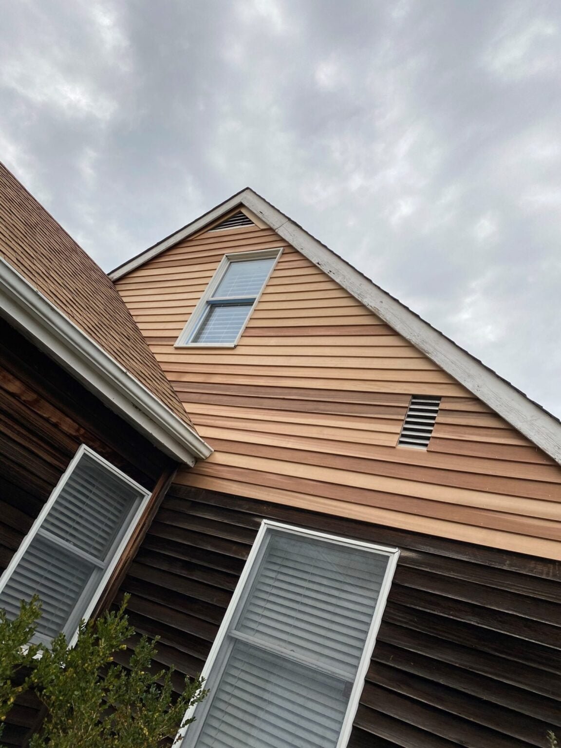 Cedar Siding - Golden Hands Construction Inc